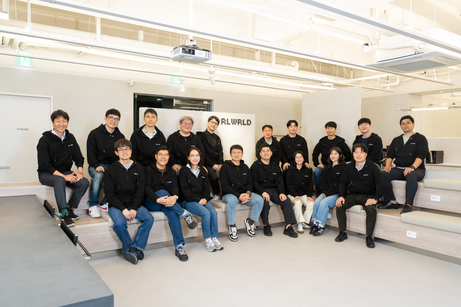 210억 투자 유치한 '리얼월드', "피지컬 AI 시장주도권 노린다" - 플래텀